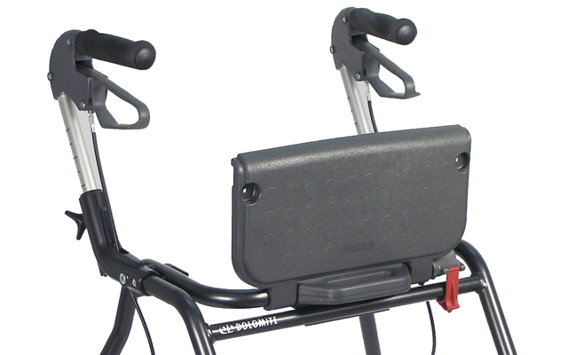 Hvordan går din borger med sin Dolomite rollator? - Invacare Denmark